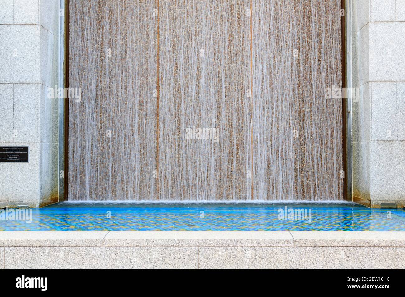 Zillij moroccan fountain hi-res stock photography and images - Alamy