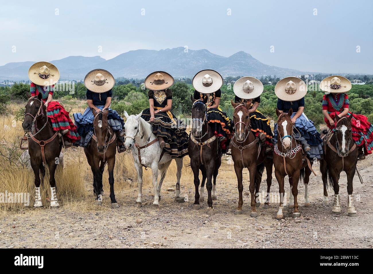 Mexican national costume hi-res stock photography and images - Alamy