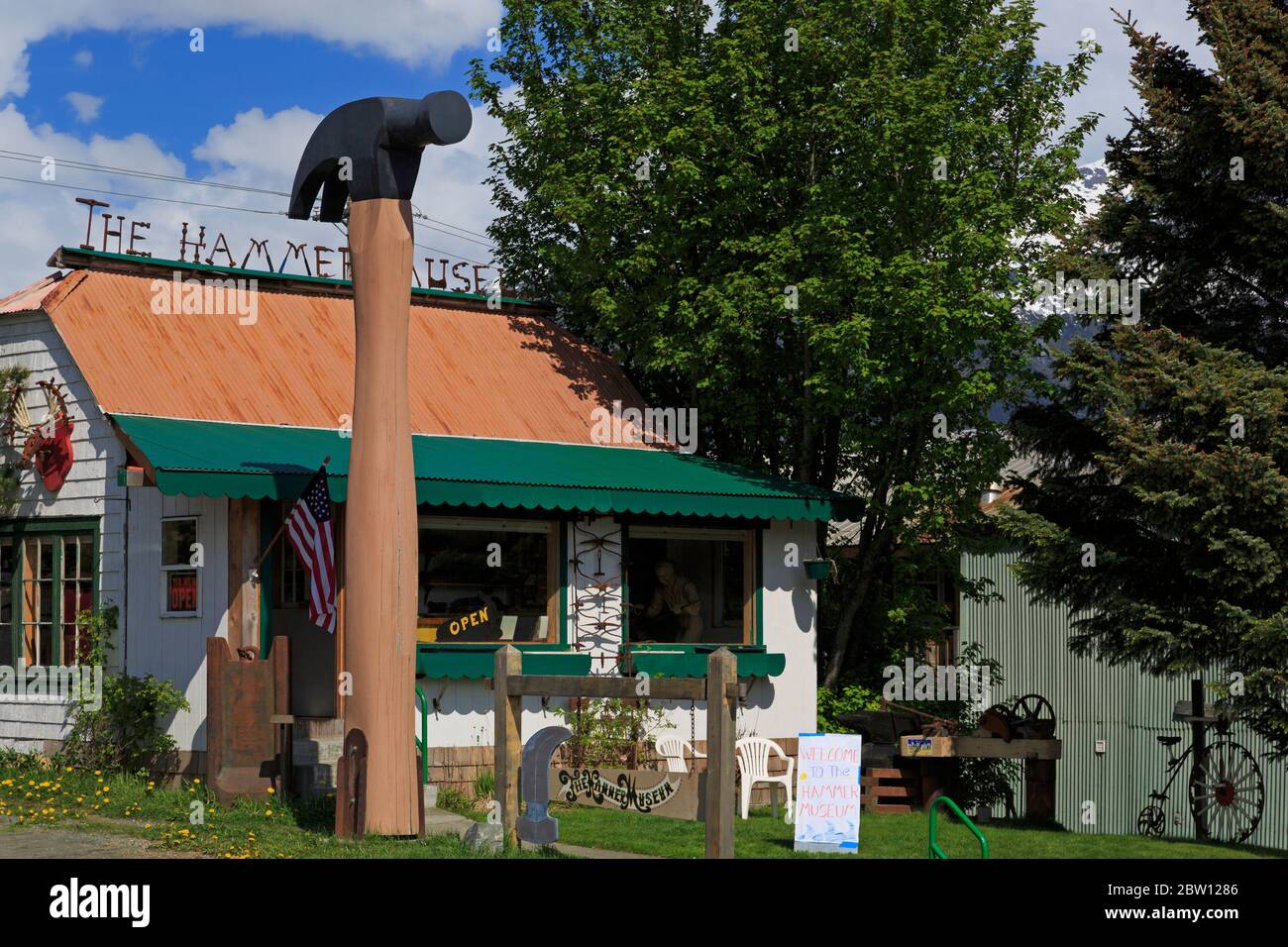 The hammer museum hi-res stock photography and images - Alamy