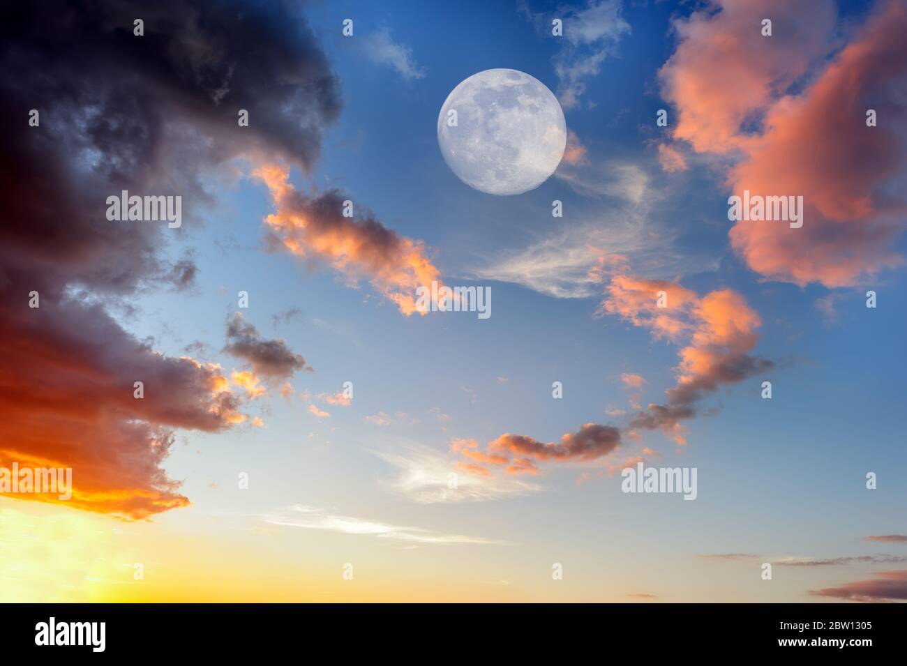 Moonlight inspiration hi-res stock photography and images - Alamy