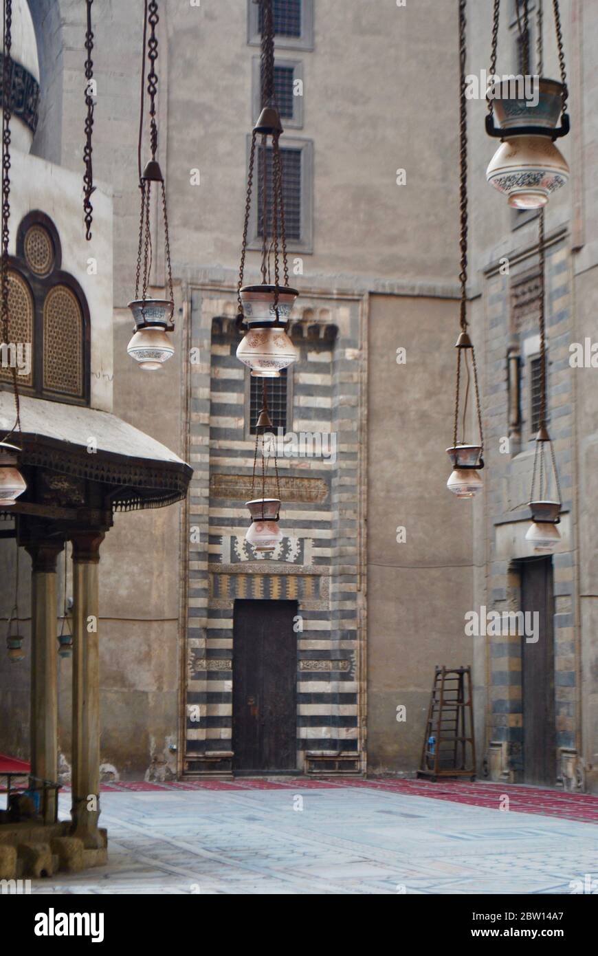 pavilion in courtyard, Sultan Hassan Mosque, Cairo, Egypt Stock Photo ...