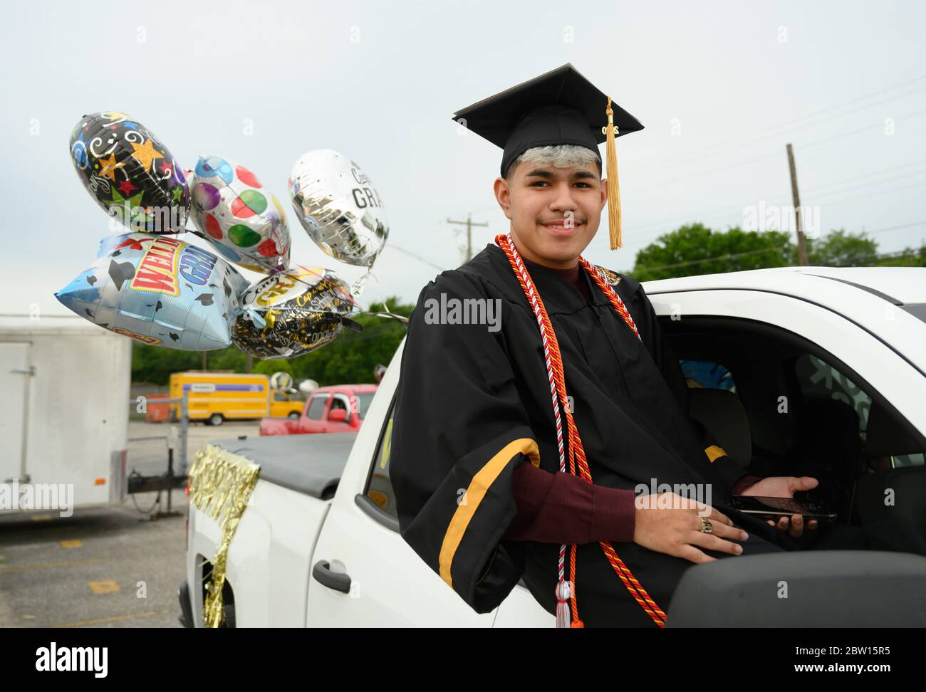Graduates of Navarro Early College High School parade through their ...