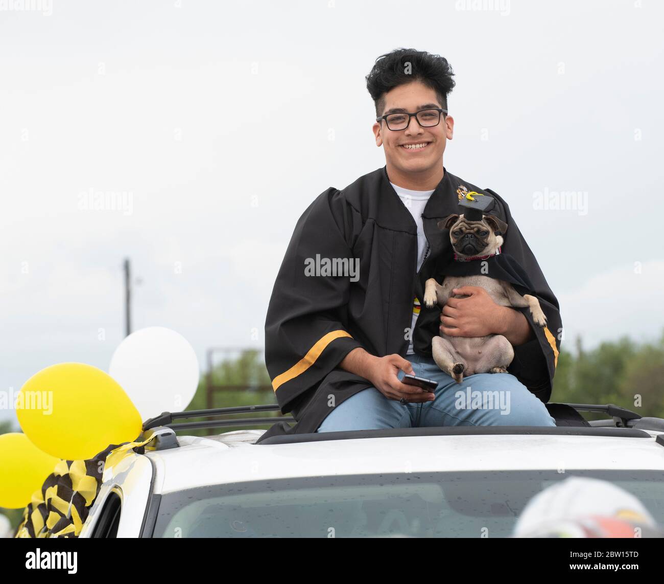 Graduation parade hi-res stock photography and images - Alamy