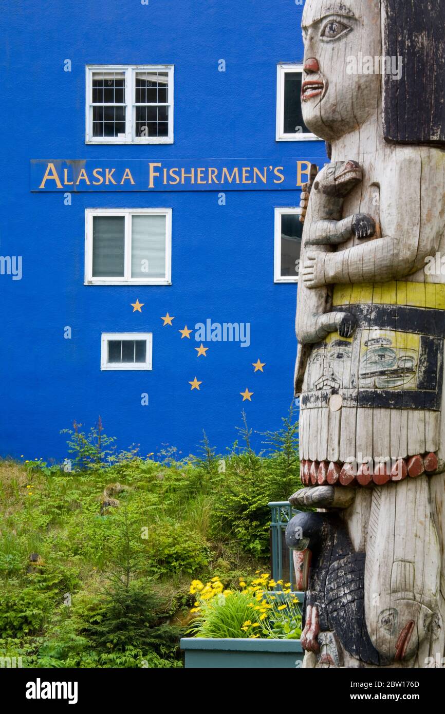 Alaska Fishermen's Building & totem pole by John Wallace, Juneau ...