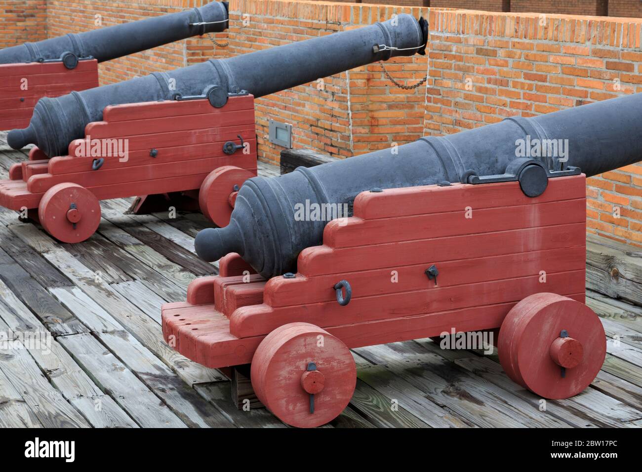 Mobile cannon hi-res stock photography and images - Alamy