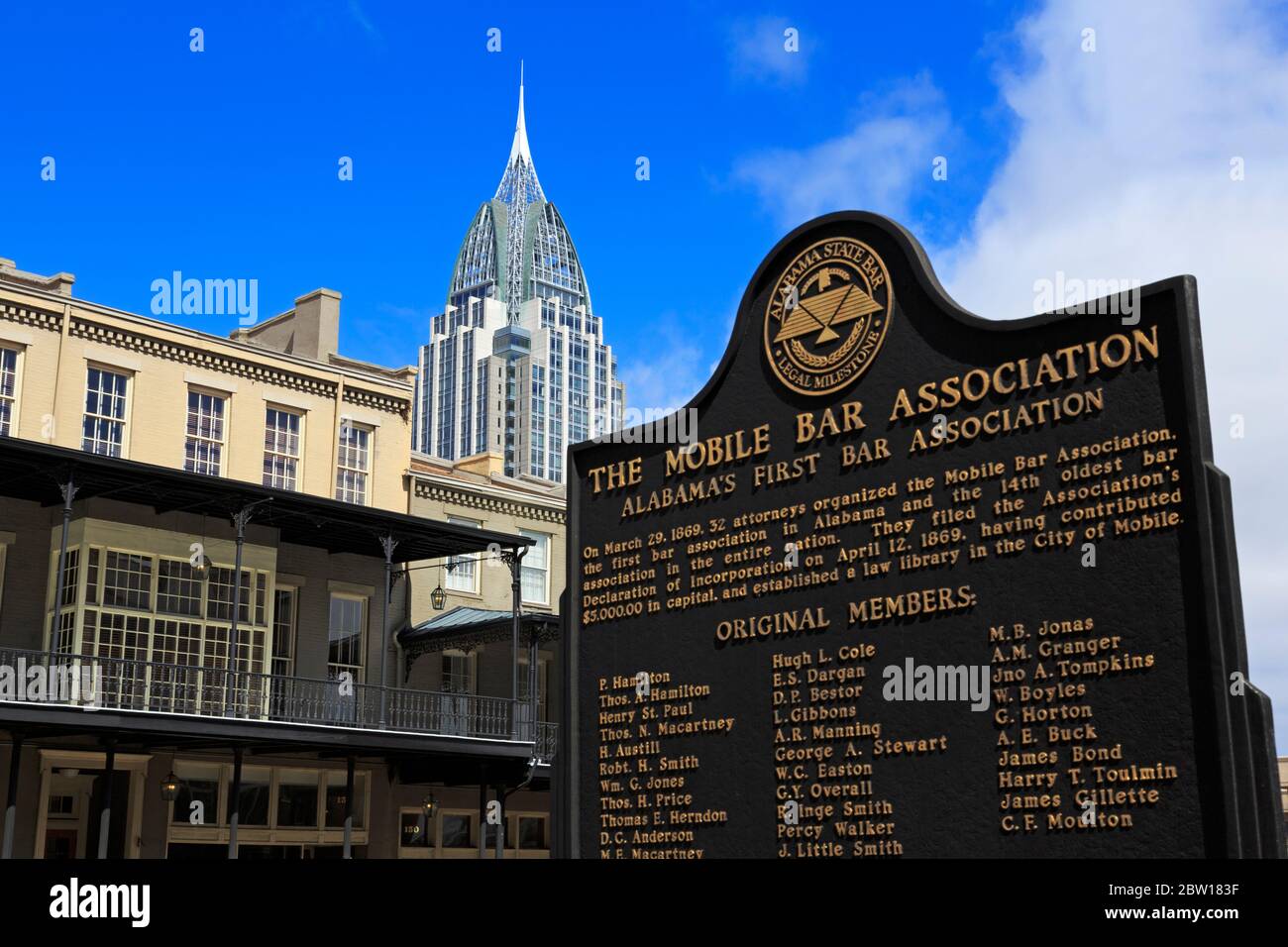 Mobile alabama skyscraper hi-res stock photography and images - Alamy