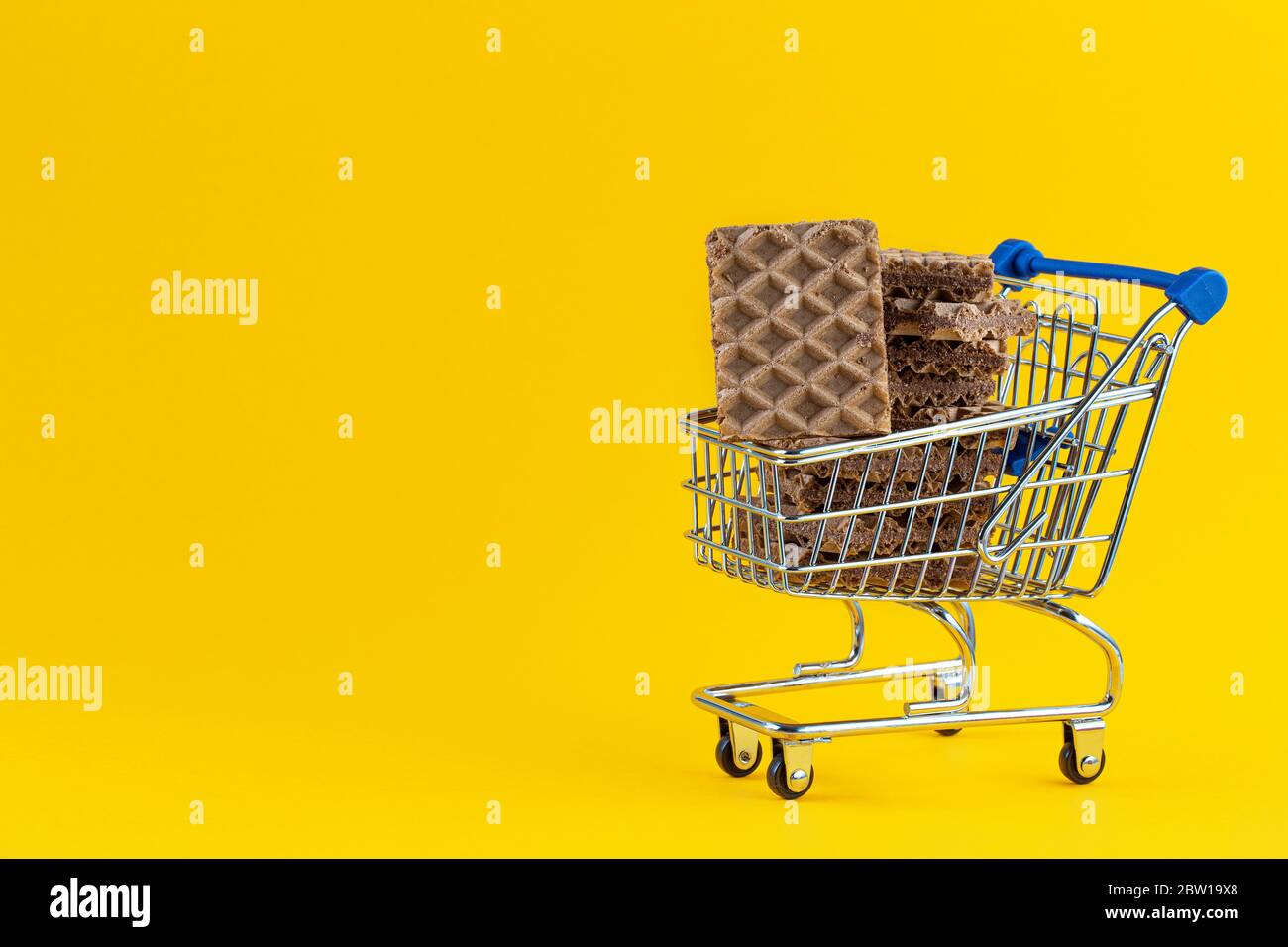 Crunchy waffle hi-res stock photography and images - Alamy