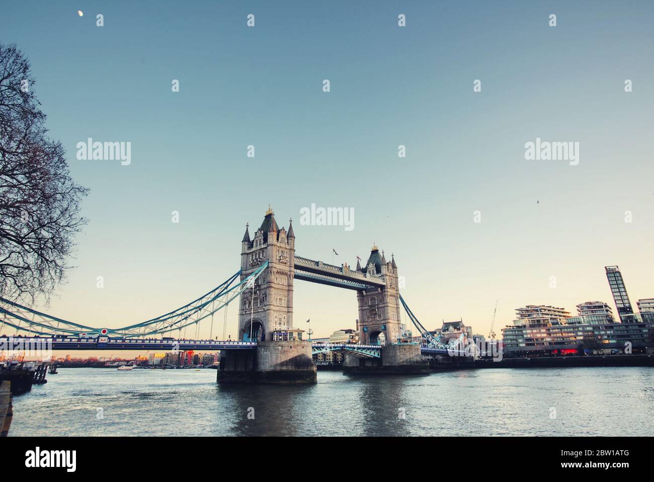 Historical tower bridge hi-res stock photography and images - Alamy