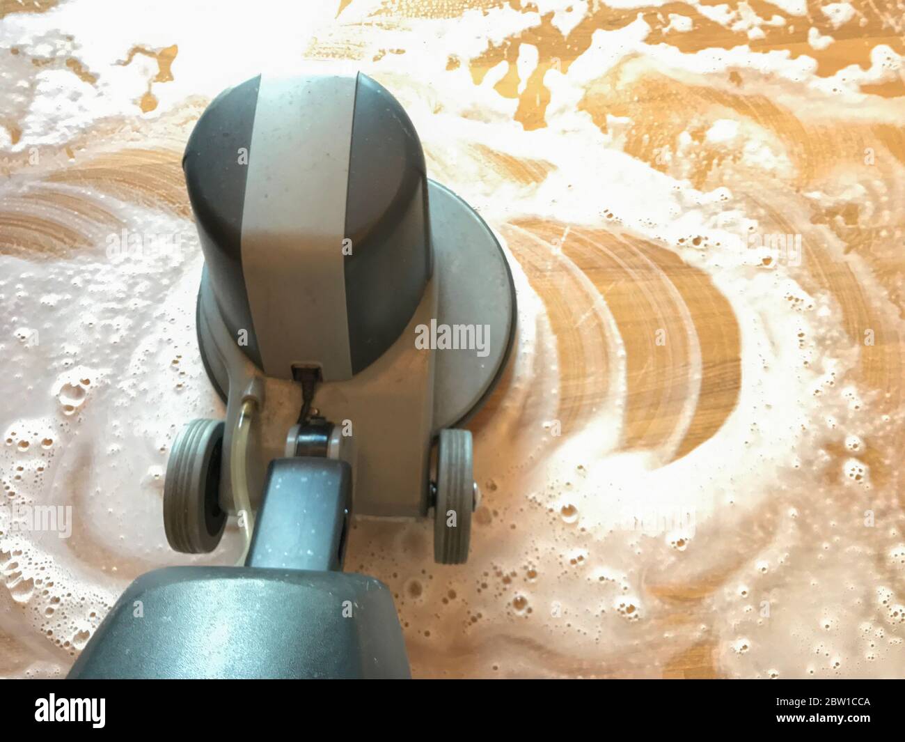 Man polishing wood industrial machine hi-res stock photography and ...