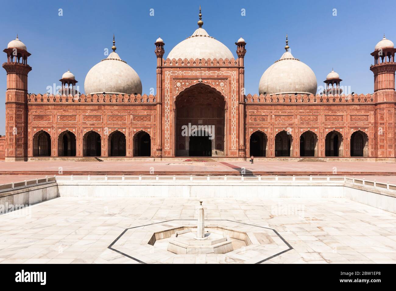 Coutyard of Badshahi Mosque, Lahore Fort, Lahore, Punjab Province ...