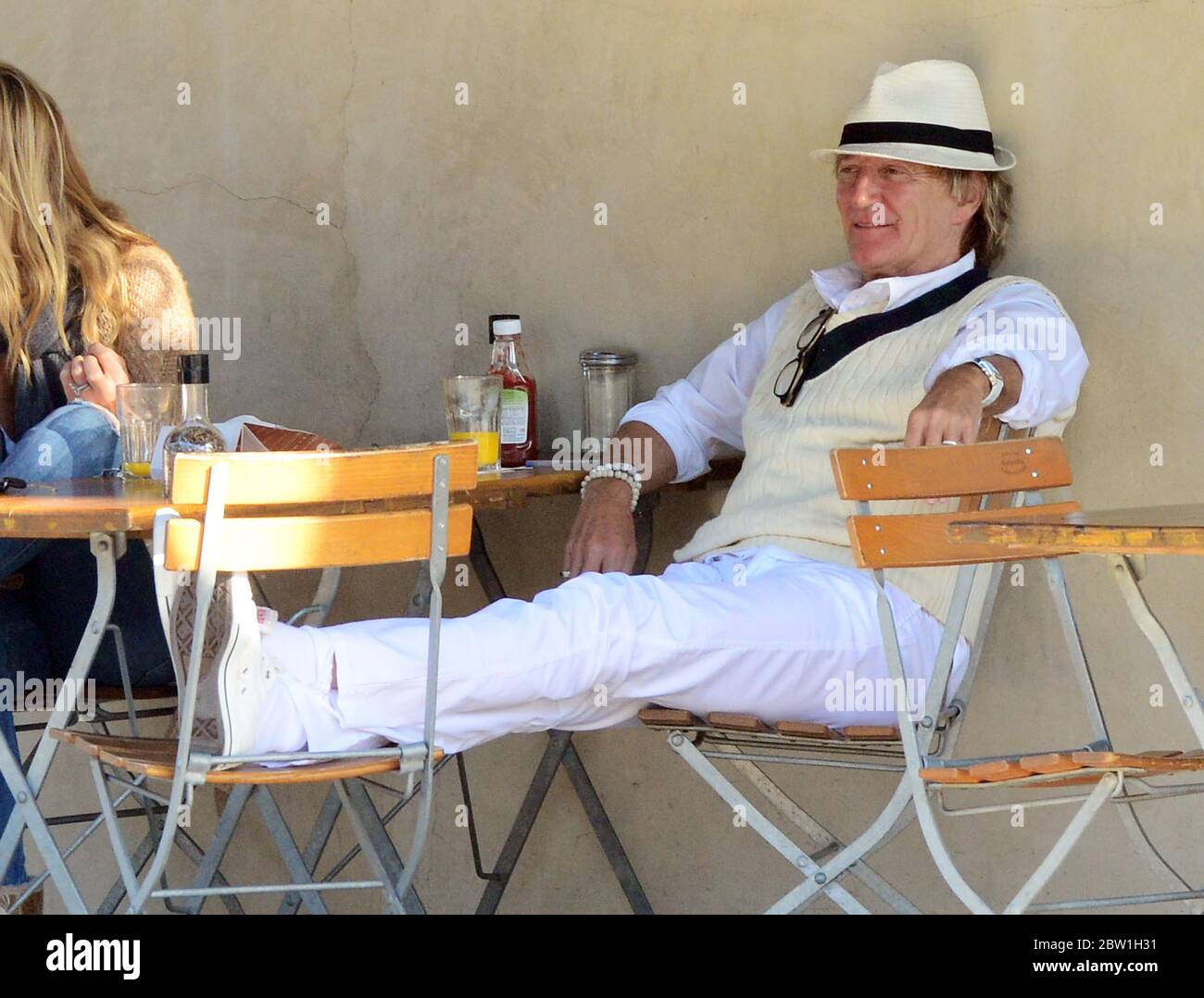Rod Stewart and his wife Penny Lancaster having lunch in Beverly Hills ...