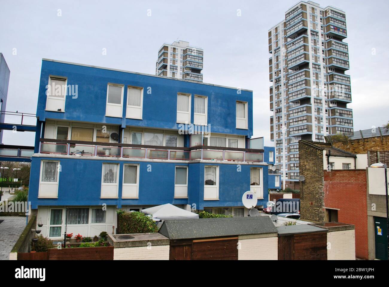 Battersea tower block hi-res stock photography and images - Alamy