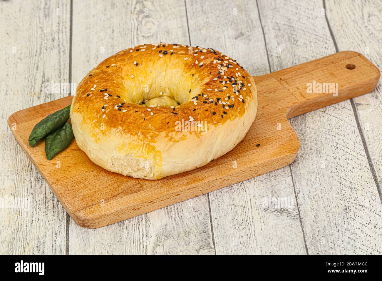 Hot tasty Uzbek flatbread ready for snack Stock Photo - Alamy