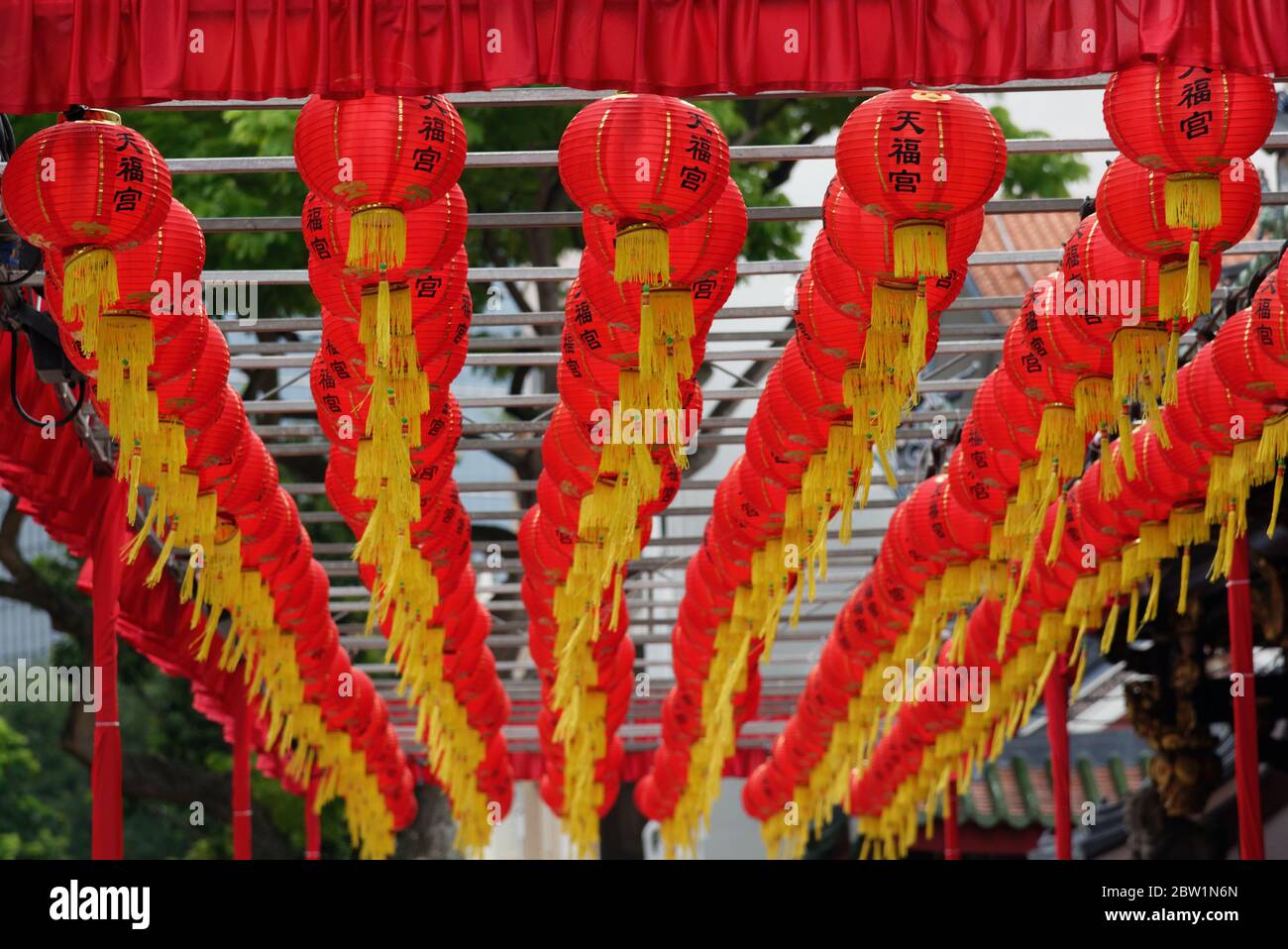Traditional Chinese New Year lanterns hanging in Singapore Stock Photo ...