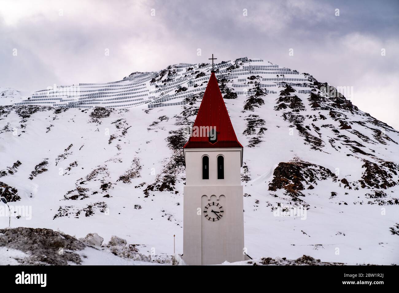 Pointy roof hi-res stock photography and images - Alamy