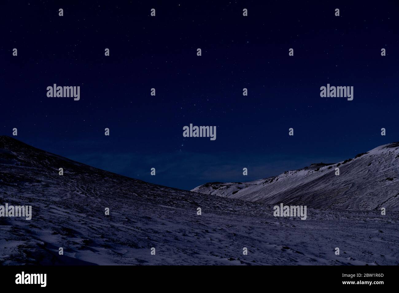 Dark blue snow landscape sky hi-res stock photography and images - Alamy
