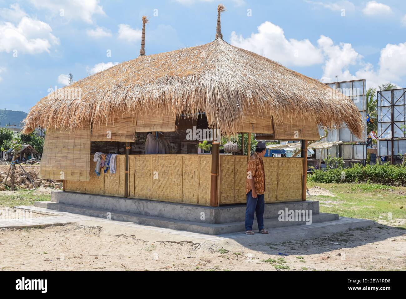 LOCAL SHOP ON THE BEACH FROM BALI, INDONESIA, 2018 Stock Photo - Alamy