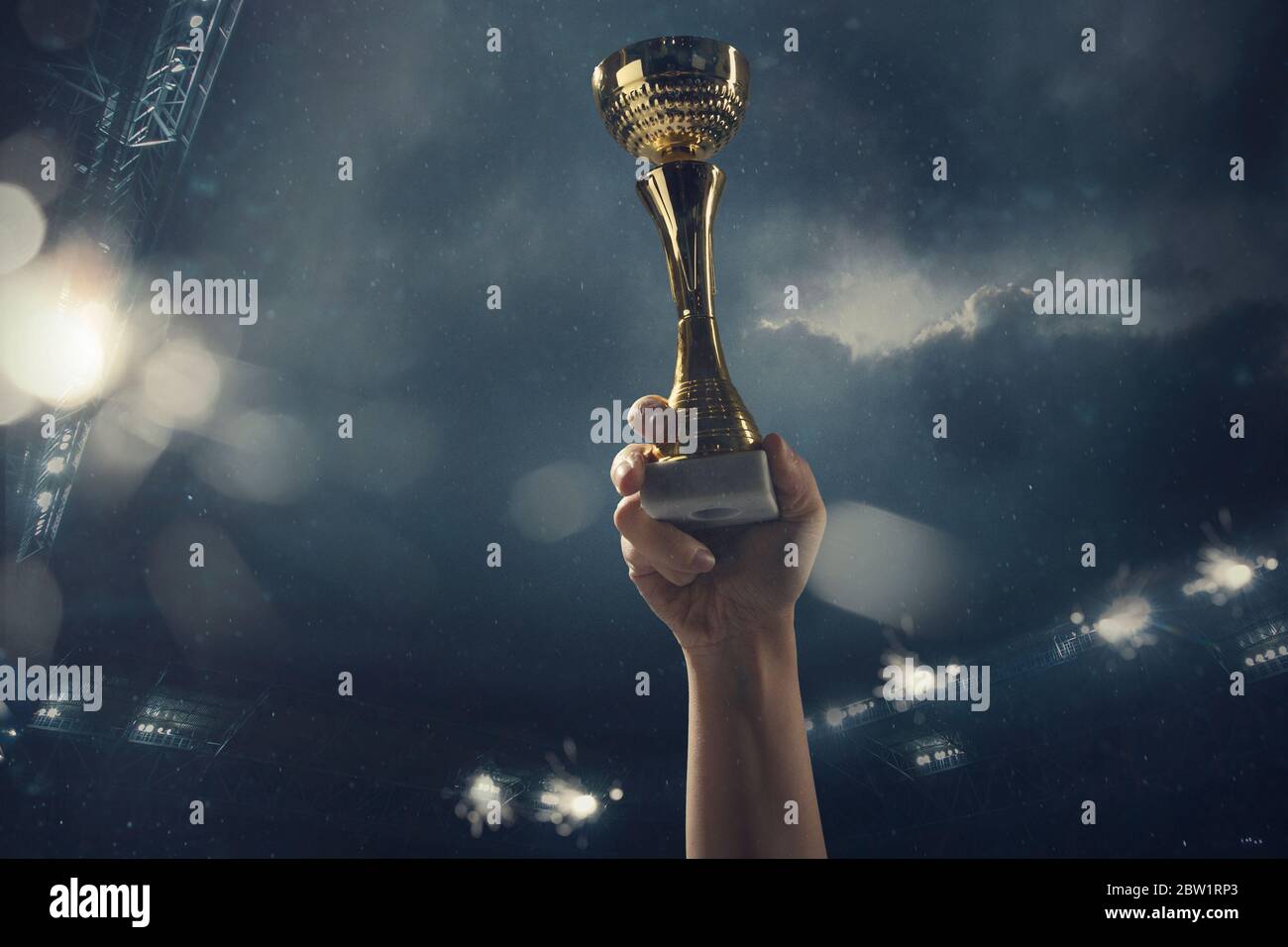 Sport winner trophy hold hi-res stock photography and images - Alamy