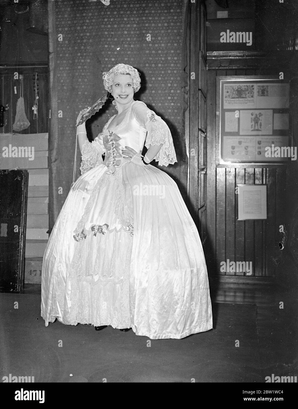 1937 coronation guests hi-res stock photography and images - Alamy