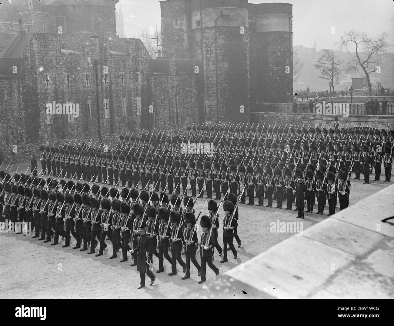 Review order hi-res stock photography and images - Alamy