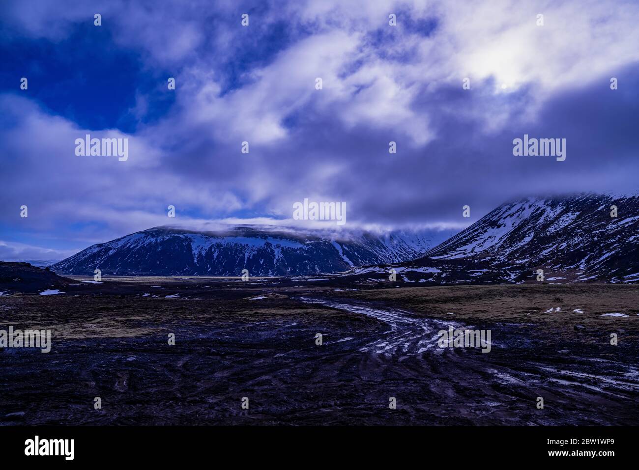 Cold barren landscape hi-res stock photography and images - Alamy