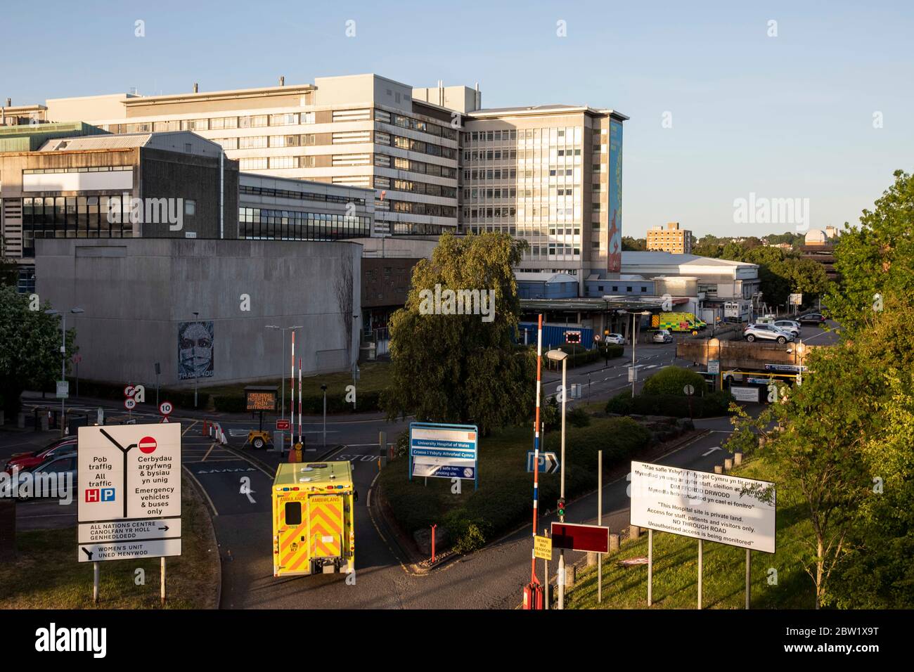Cardiff hospital hi-res stock photography and images - Alamy