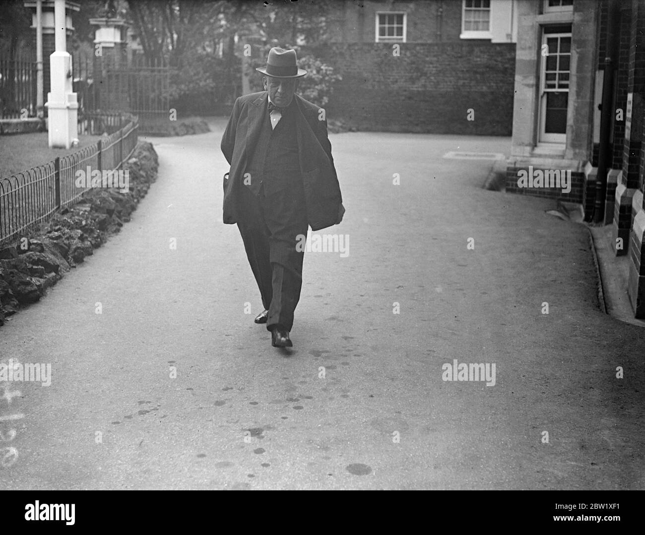 Vicar vicars hi-res stock photography and images - Alamy