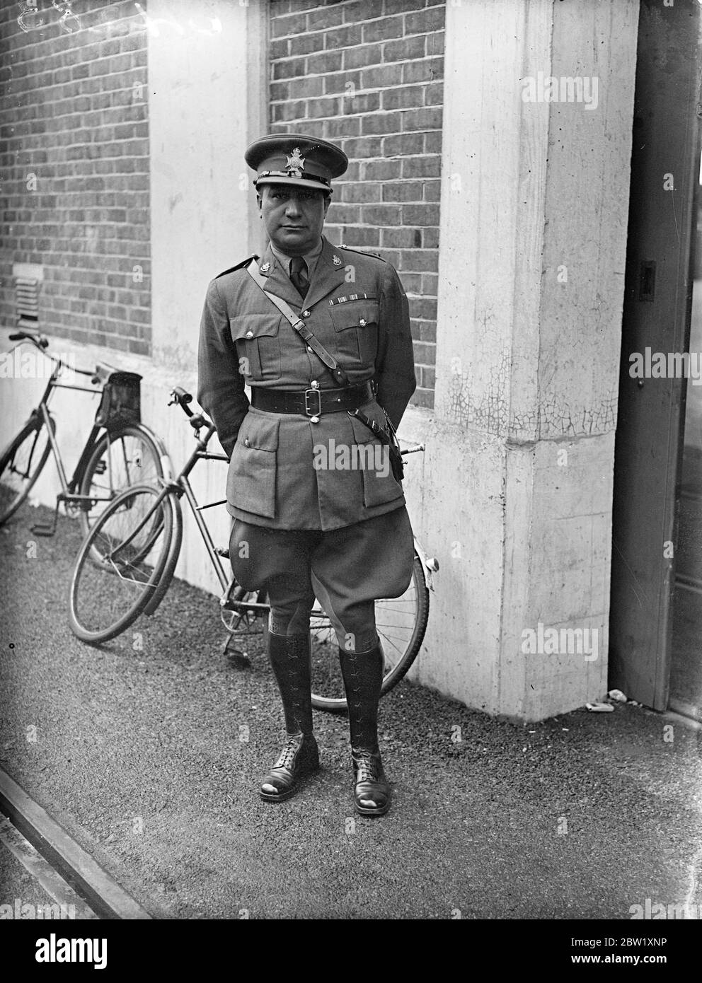 Mohawk indian hi-res stock photography and images - Alamy