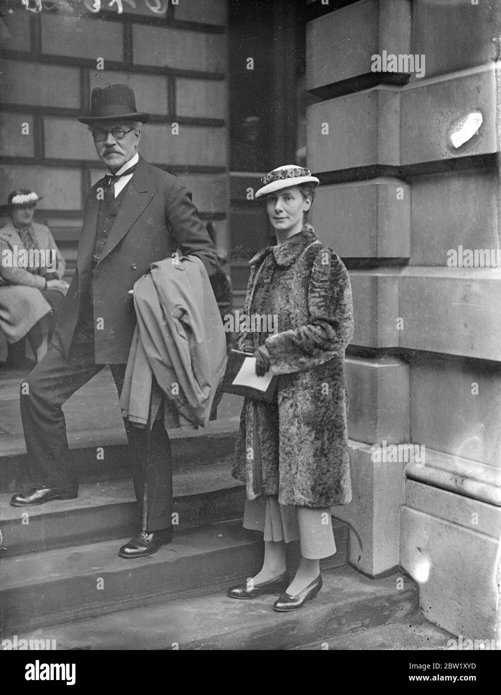 Mr Ramsay MacDonald and Ishbel at Royal Academy private view ...