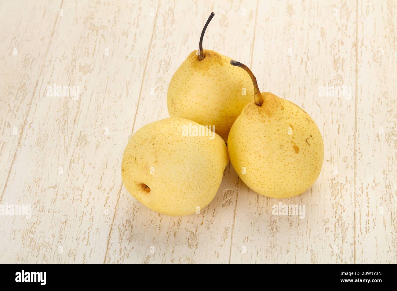 Juicy ripe yellow Chinese pear Stock Photo - Alamy