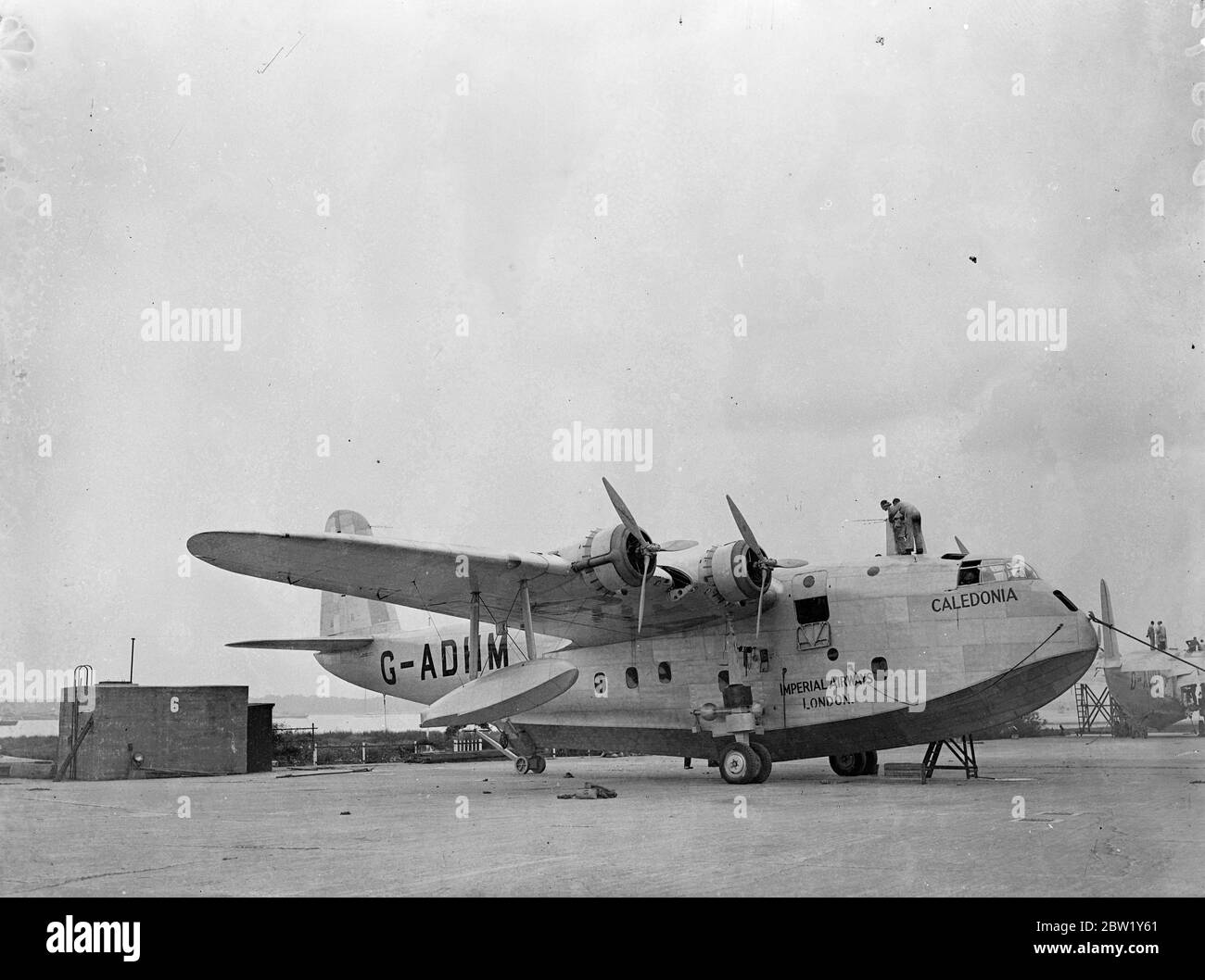 Test tanks hi-res stock photography and images - Alamy