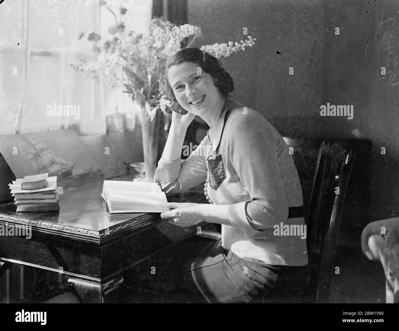 Actress' breach of promise action against Viscount opens tomorrow. An ...