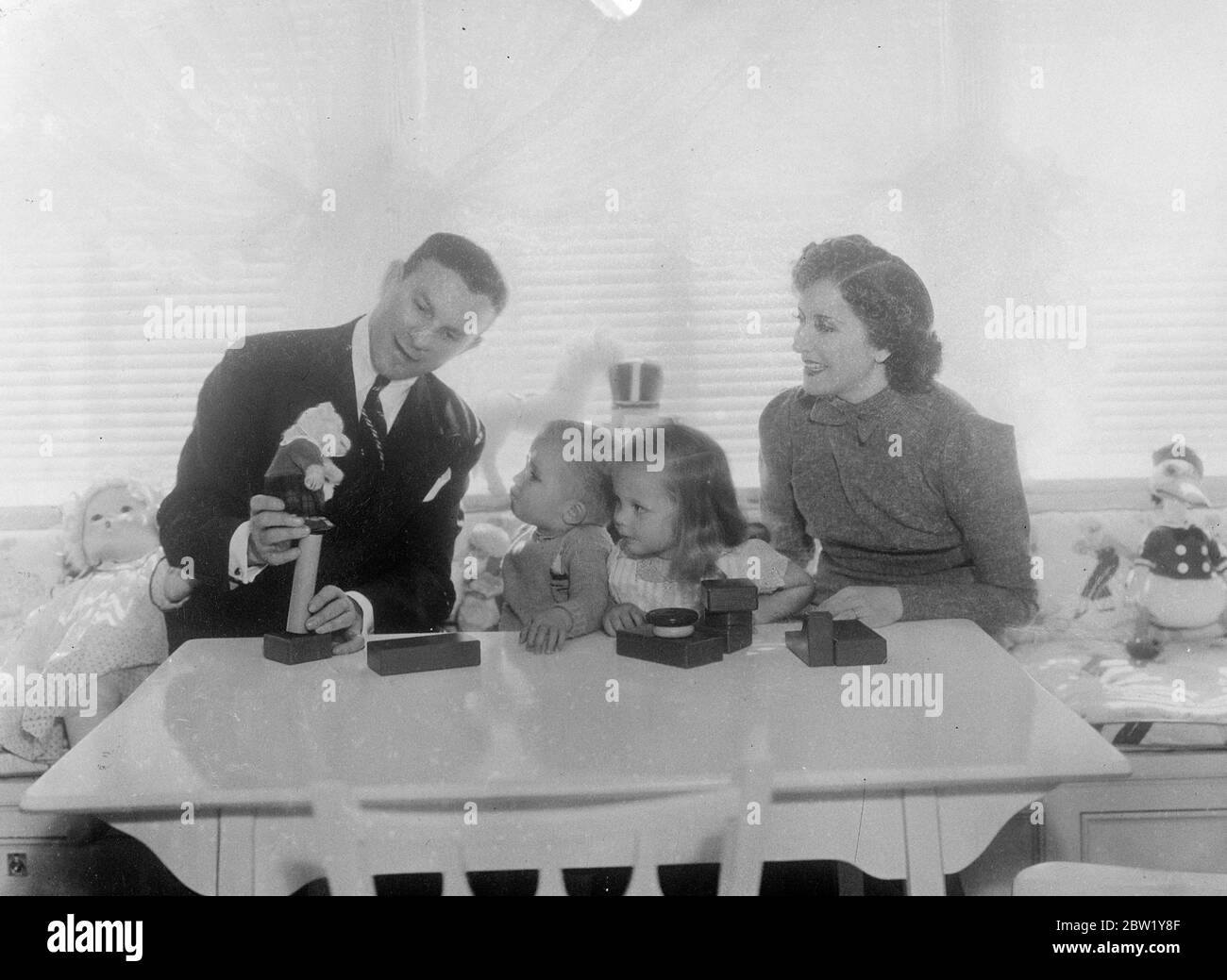 Famous couples Black and White Stock Photos & Images - Alamy