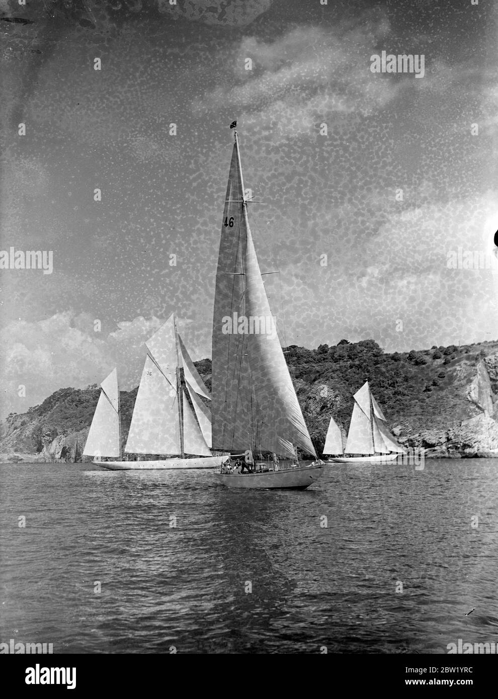 Ton class hi-res stock photography and images - Alamy