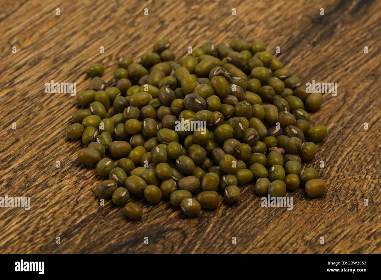 Dry raw beans mung ready for cooking Stock Photo - Alamy