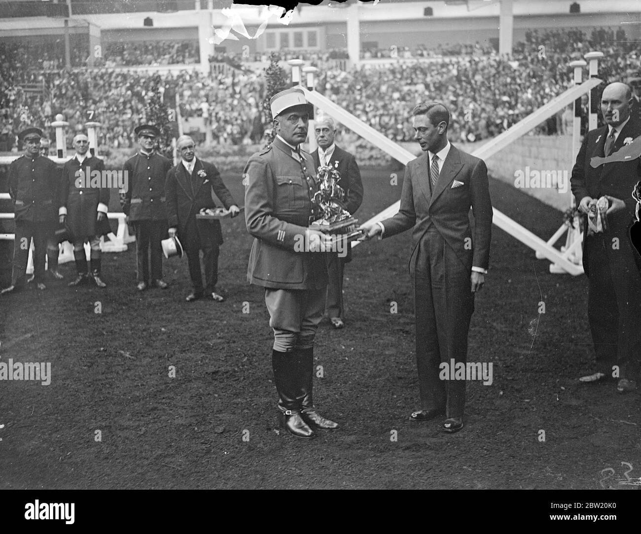 King presents gold cup to champion Miller, Terry Horsman at Olympia ...