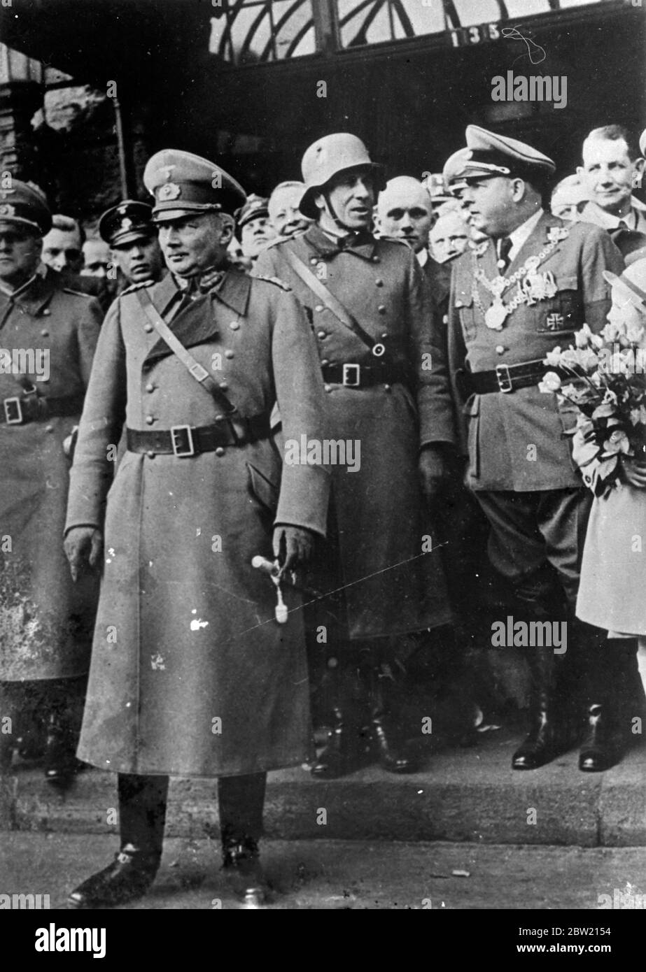 Nazi officers hi-res stock photography and images - Alamy