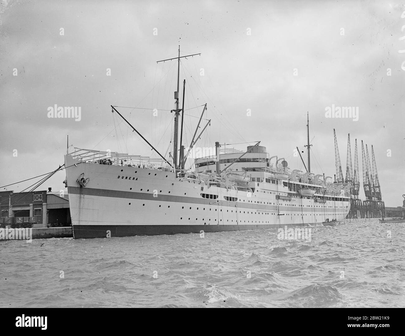 Royal navy seaman 1930s hi-res stock photography and images - Alamy