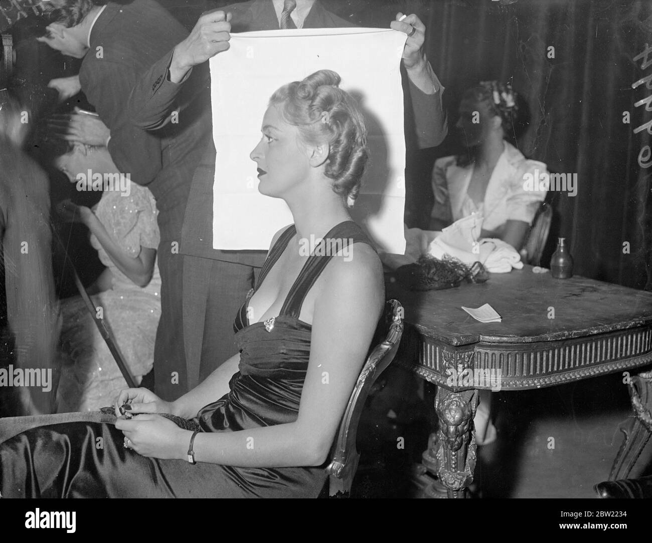 1937 paris international exhibition hi-res stock photography and images ...