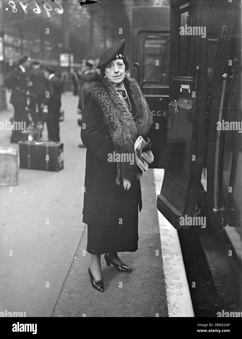 First woman Mayor in history of Royal Windsor. Leaves London for ...