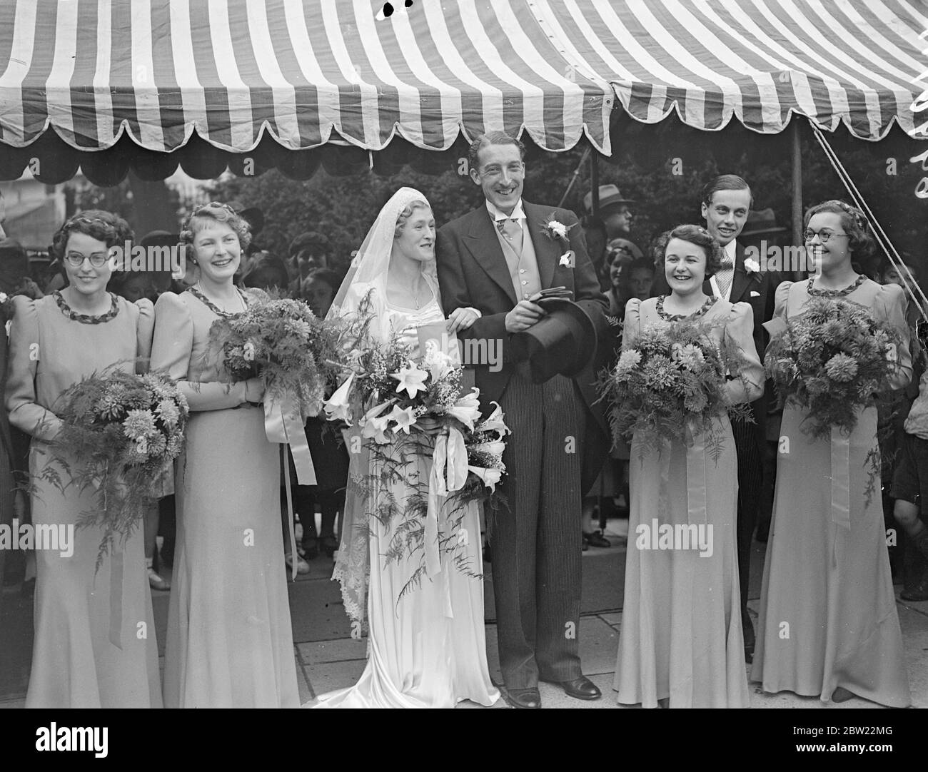 Scottish bride hi-res stock photography and images - Alamy