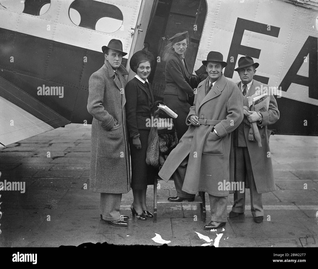 Dorothy dickson Black and White Stock Photos & Images - Alamy