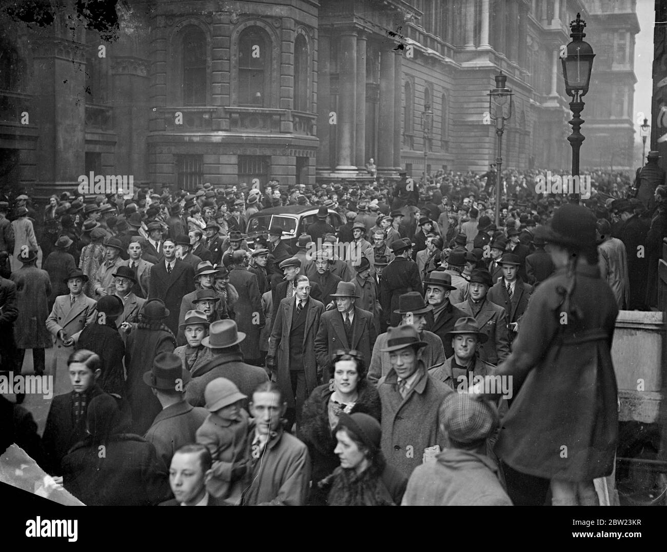 10 downing street cabinet hi-res stock photography and images - Alamy