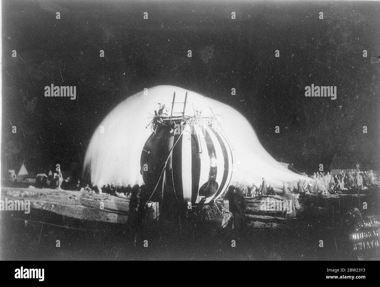 Hydrogen inflated balloon hi-res stock photography and images - Alamy