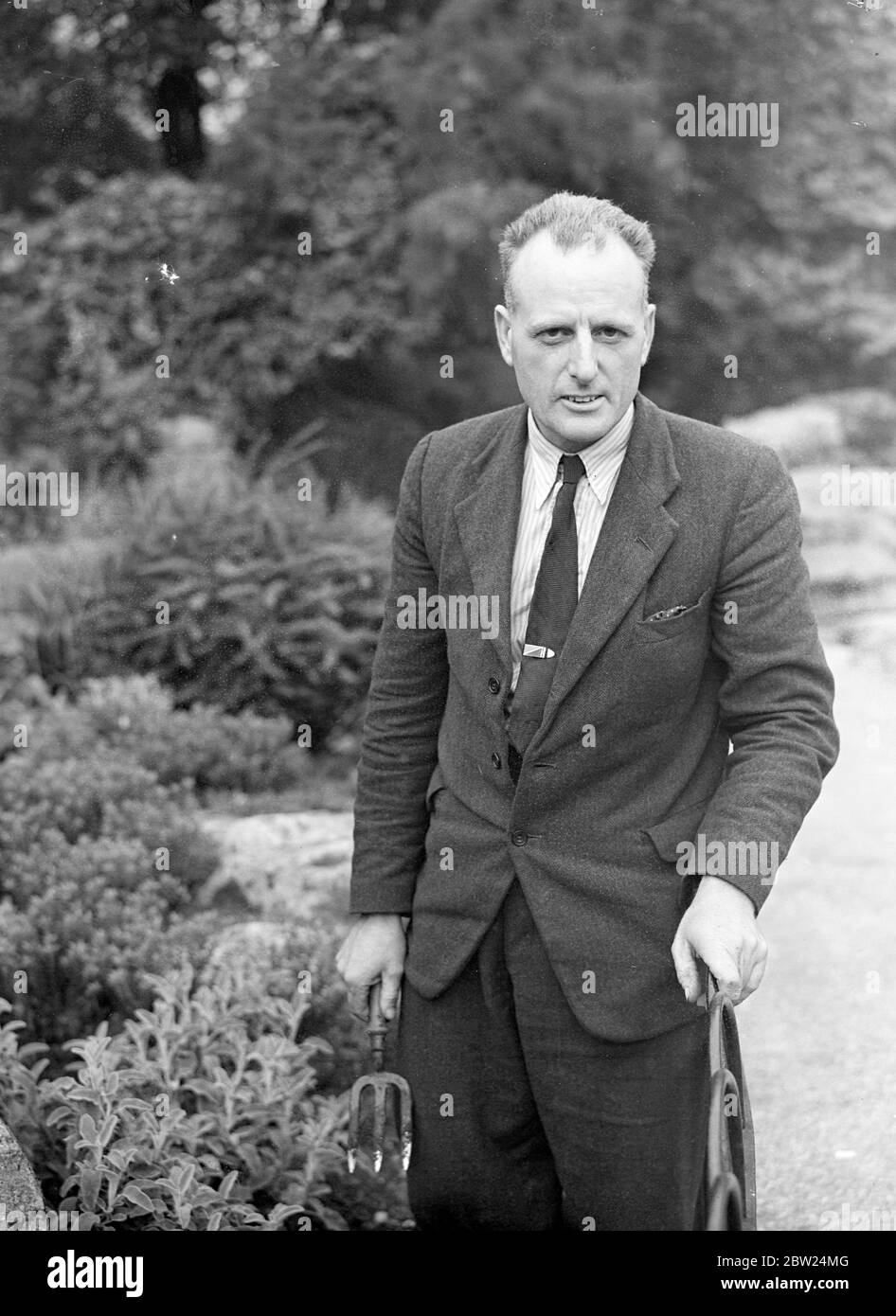 James gardner hi-res stock photography and images - Alamy