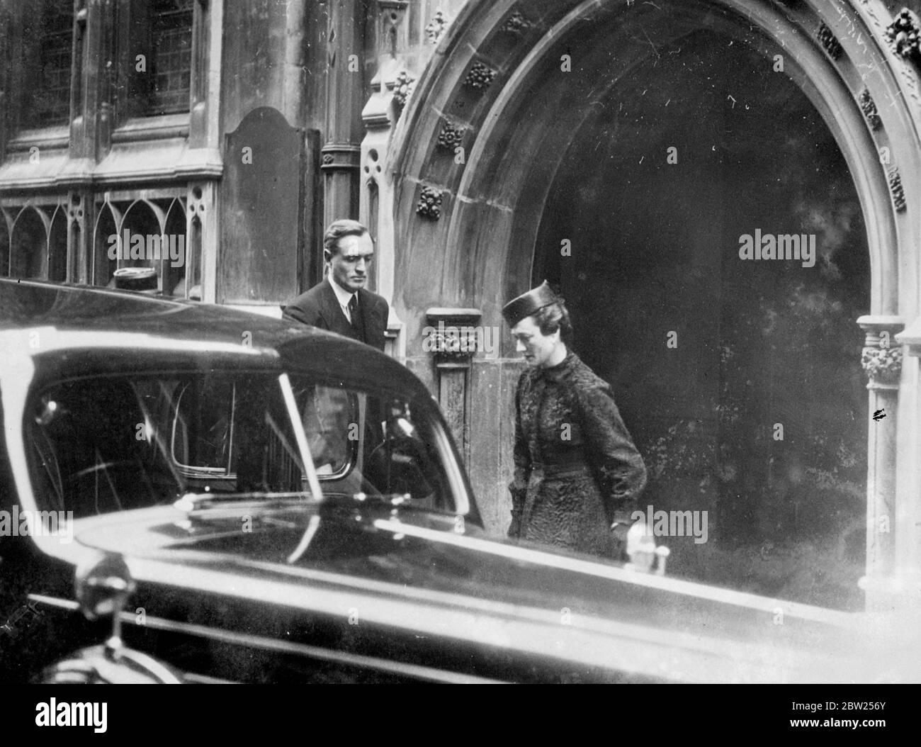 Duke of duchess of windsor paris hi-res stock photography and images ...