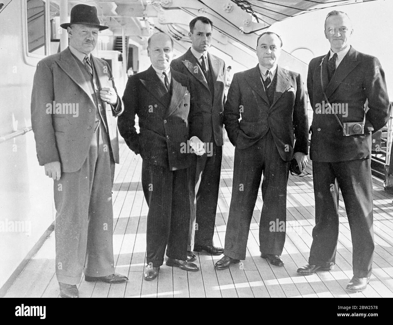 Commodore harris hi-res stock photography and images - Alamy