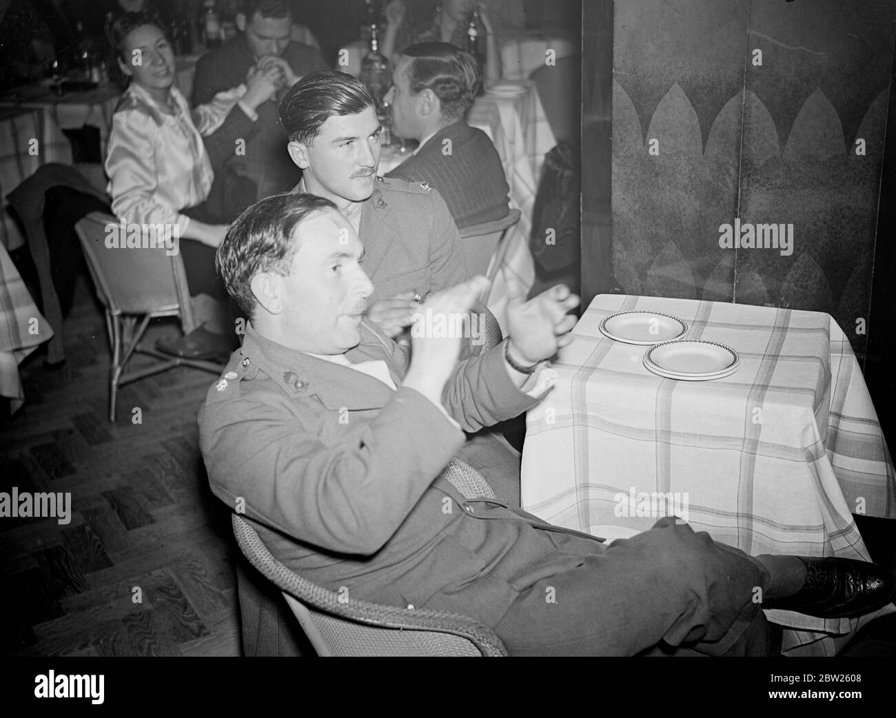 1930s nightclub hi-res stock photography and images - Alamy