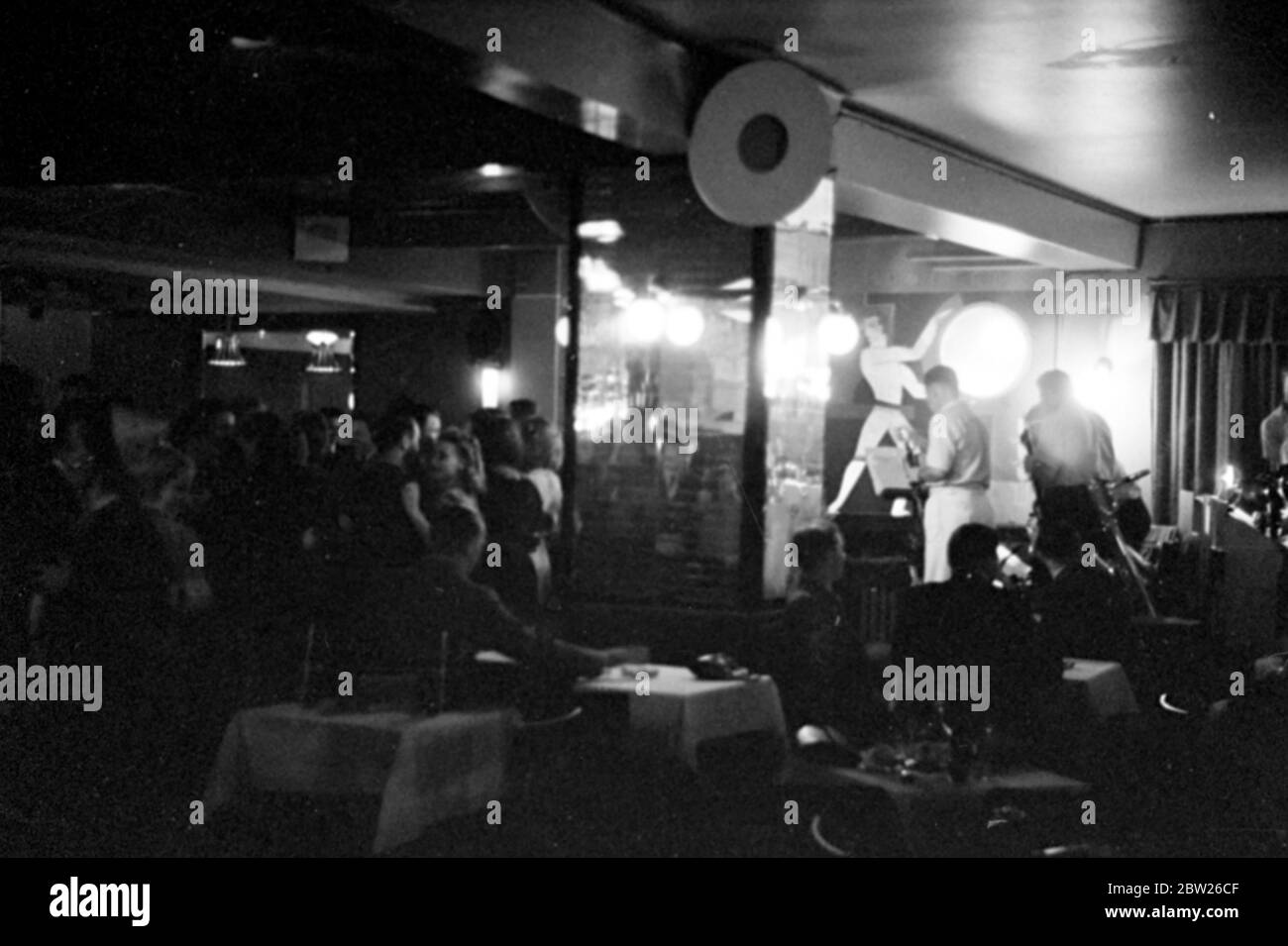 1930s nightclub Black and White Stock Photos & Images - Alamy