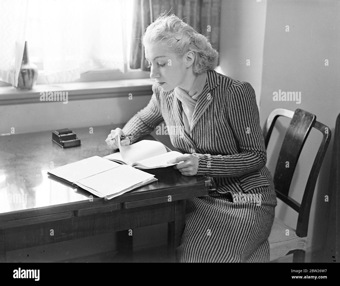 Beauty of paris hi-res stock photography and images - Alamy